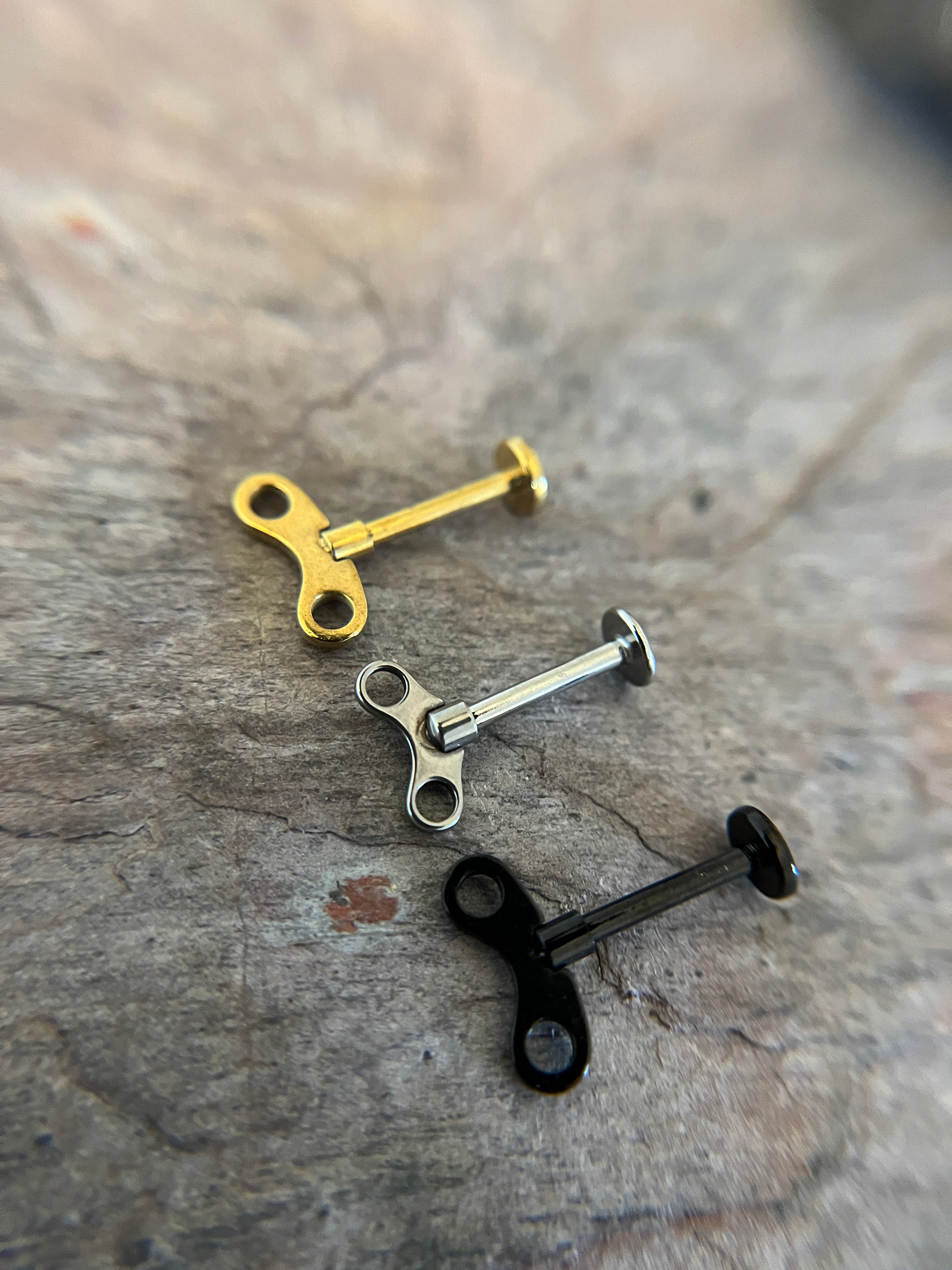 Flat Back Labrets – Cali Crystals